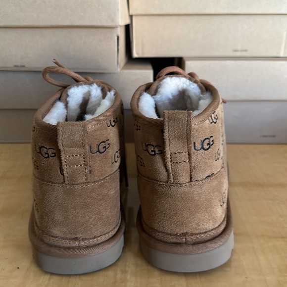 UGG | Shoes | Ugg Mens Neumel Chukka Logo Boot | Poshmark